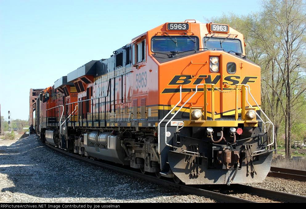 BNSF 5963
